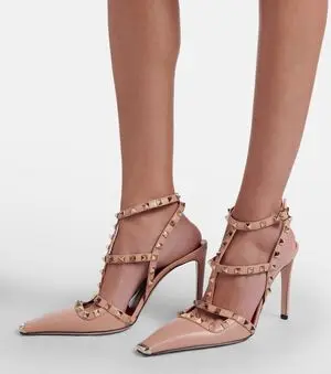 Valentino Garavani Rockstud Leather Pumps