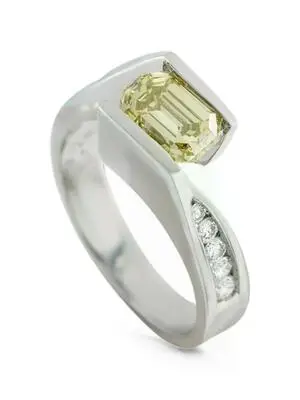 LB EXCLUSIVE Platinum Emerald-cut Yellow Diamond And Round-cut White Diamond Ring