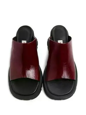 MIISTA Patent Finish Block-heel Mules