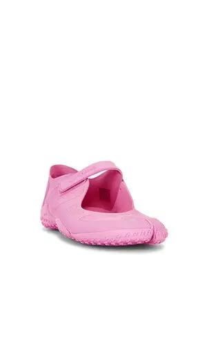 NIKESKIMS Rift Mesh Sneaker - Pink