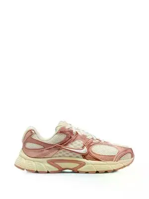 Nike V5 Rnr Panelled Lace-up Sneakers - Pink