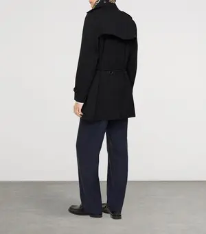Burberry Short Kensington Trench Coat