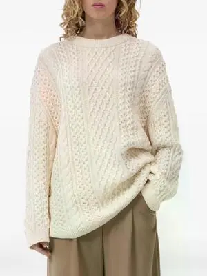 Closed Cable-knit Crew Neck Sweater