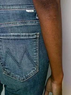 MOTHER The Weekender Flared Jeans - Blue