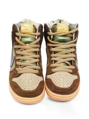 Nike Dunk High Top Sneakers