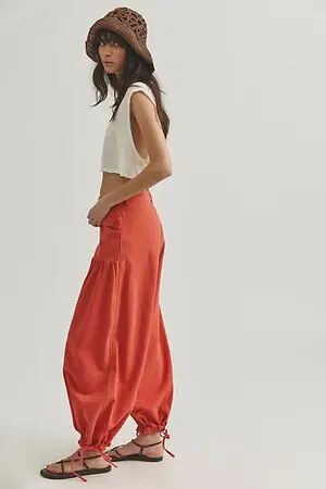 We The Free Lotus Balloon Jeans - Cayenne