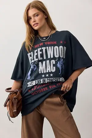 Daydreamer Fleetwood Mac Live In Concert Graphic Tee - Black