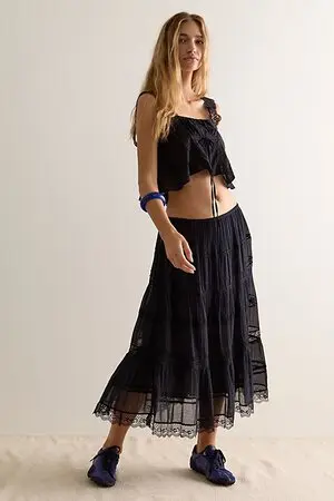 INTIMATELY Soft Launch Crop Top With Lace Trim - Black