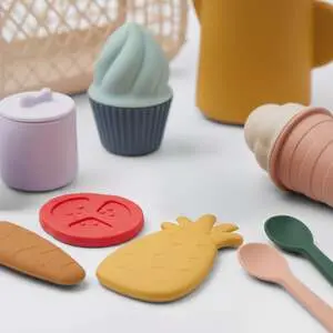 LIEWOOD Silicone Picnic Play Set - Multicolor