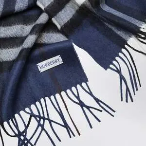 Burberry Cashmere Scarf With A Checked Pattern - Blue