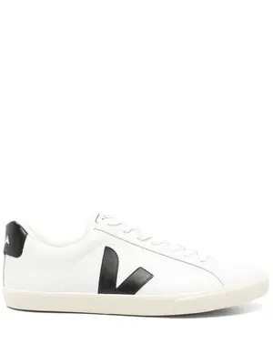 VEJA Sneakers With Logo Detailing - Black