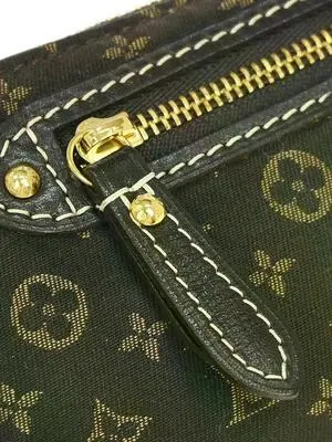 LOUIS VUITTON Monogram Mini Pochette