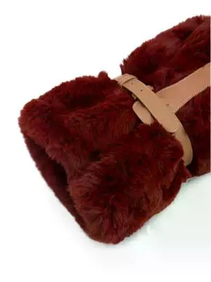 Guess Le Tapis Faux-fur Pet Mat - Red