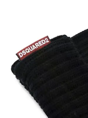 Dsquared2 Ribbed Wool Scarf And Beanie Set