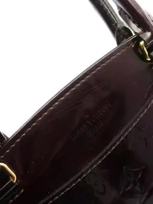 LOUIS VUITTON Blair Monogram Vernis Shoulder Bag - Red