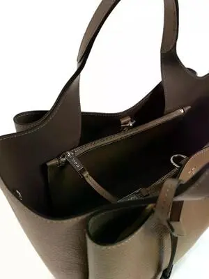 TOD'S Grained Leather Tote Bag - Neutrals