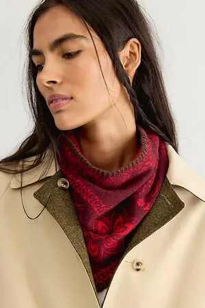 Free People Carmen Knitted Triangle Bandana - Wine
