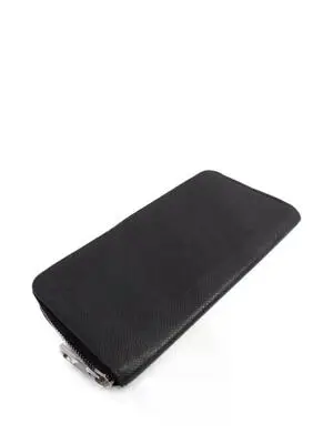 LOUIS VUITTON Taiga Zippy Vertical Wallet