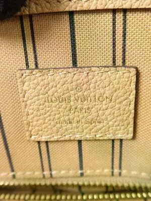 LOUIS VUITTON Monogram Pont Neuf Tote Bag