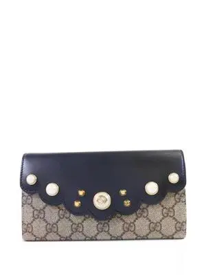 Gucci Gg Supreme Scalloped Wallet - Neutrals