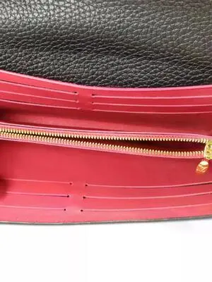 LOUIS VUITTON Capucines Leather Wallet - Black