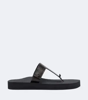CHRISTEN Edge Leather Thong Sandals