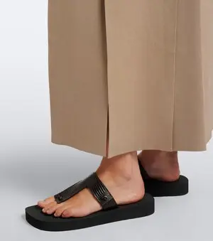 CHRISTEN Edge Leather Thong Sandals