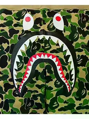A BATHING APE Camouflage Shark Shorts - Green