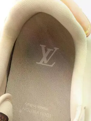 LOUIS VUITTON Logo-patch Sneakers