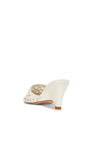 Raye Estela Wedge