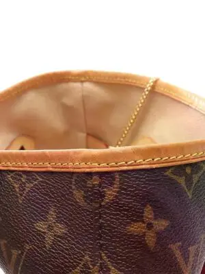 LOUIS VUITTON Monogram Bucket Shoulder Bag