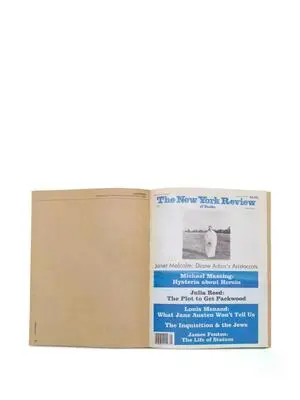 V&A PUBLICATIONS Diane Arbus Documents Book