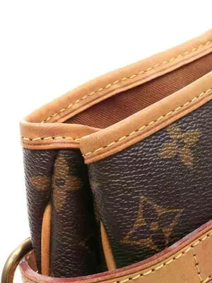 LOUIS VUITTON Monogram Canvas Batignolles Horizontal Shoulder Bag - Brown