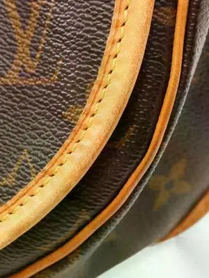 LOUIS VUITTON Monogram Canvas Shoulder Bag - Brown