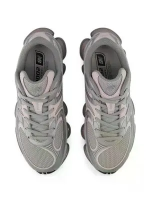 NEW BALANCE Abzorb 2000 Panelled Lace-up Sneakers - Grey