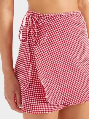 Hunza G Gingham Seersucker Short Sarong | | Resortwear - Red Gingham