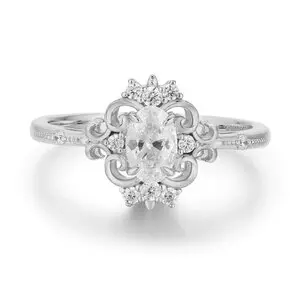 AZURA JEWELRY NEW YORK Vintage White Topaz And White Gold Vermeil Ring - Silver