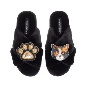 LAINES LONDON Classic Slippers With Embellished Cat Brooch - Black