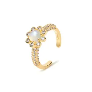 FREQNC ATELIER Eight Petals Ring Gold Blue Moonstone - White