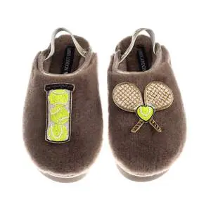 LAINES LONDON Flatform Closed Toe Slippers With Tennis Brooches - Brown/gold