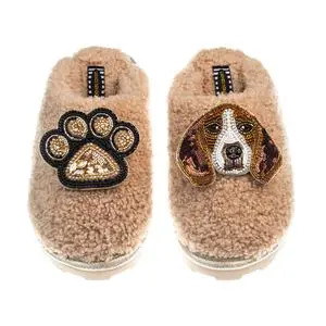 LAINES LONDON Teddy Closed Toe Slippers With Beagle And Paw Brooches - Brown