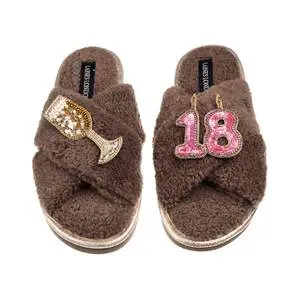 LAINES LONDON Boucle Slippers With Embellished Brooches - Brown