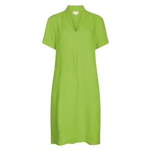 Nologo-chic Collared Day Dresses