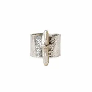 SILVER MOON Silver / White Baroque Pearl Sterling Silver Statet Ring - Silver/white