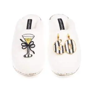 LAINES LONDON Teddy Towelling Slippers With Brooch Embellishments - White