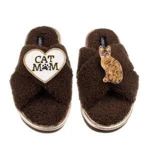LAINES LONDON Boucle Slippers With Cat Mum And Bengal Cat Brooches - Brown