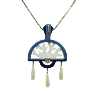 GISSA BICALHO Acrylic Handmade Necklace Pendant Fan Coral Blue - Blue/white