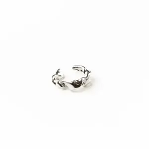 SARAHBIJOUX Ribbon Ear Cuff - Silver