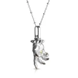KASUN LONDON Hand Of The Protector Pendant August Peridot - Silver