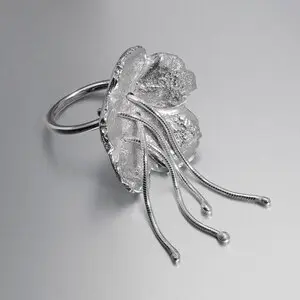 LUCY QUARTERMAINE Large Flower Ring - Silver